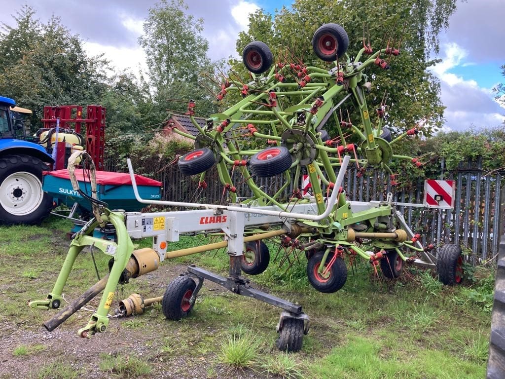 CLAAS Volto 1320T Tedder | Russell's