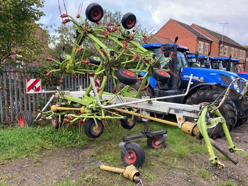 CLAAS Volto 1320T Tedder | Russell's
