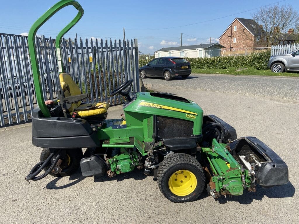 John Deere 2653B Precision Cut Mower | Russell's