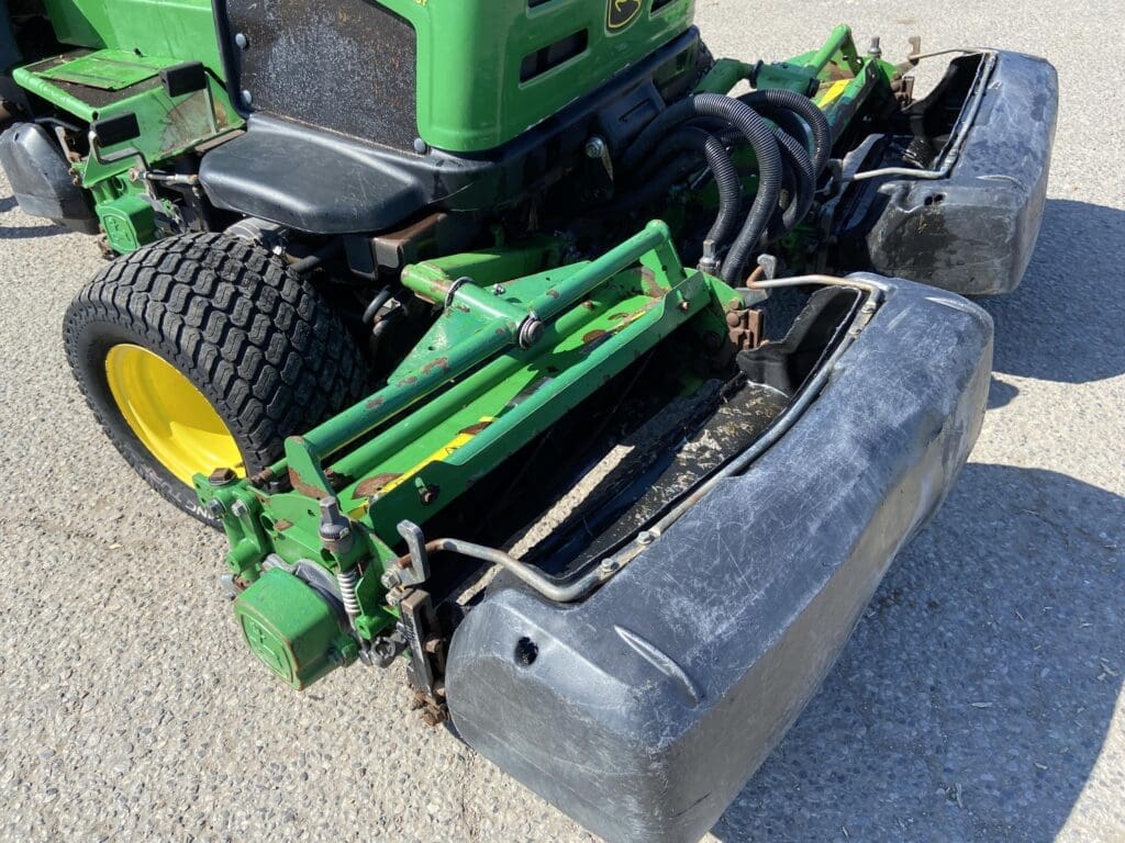 John Deere 2653B Precision Cut Mower | Russell's