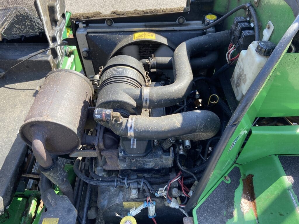 John Deere 2653B Precision Cut Mower | Russell's