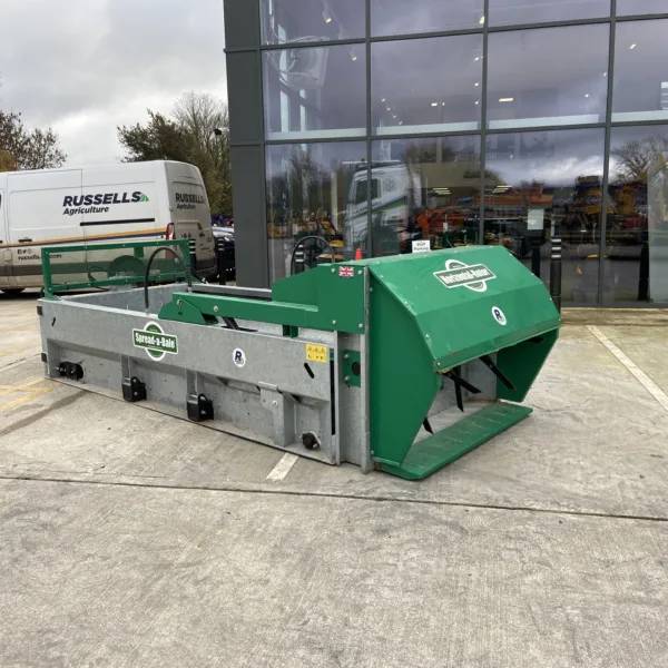 Spread-a-Bale Maxi Bale Spreader | Russell's
