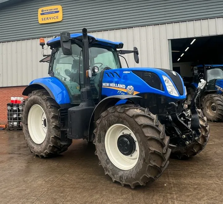 New Holland T7.210 Tractor | Russell's