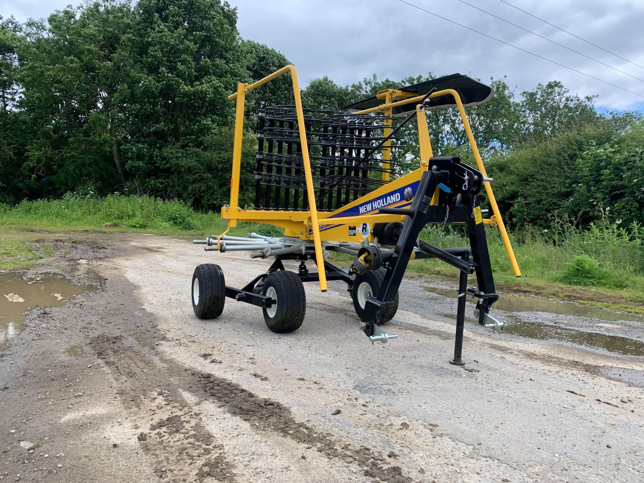 NEW New Holland Prorotor 420 Rake For Sale | Russell's