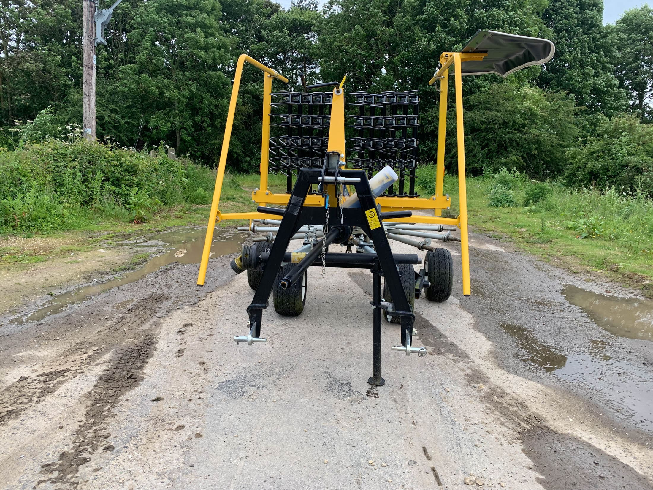 NEW New Holland Prorotor 420 Rake For Sale | Russell's