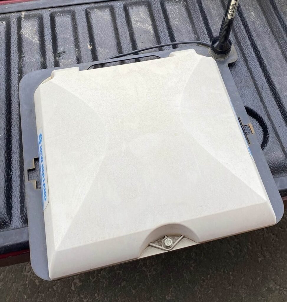 USED AG-372 & Nav RTK For Sale | Russell's