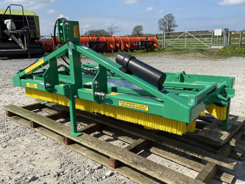 Greentek Multi-Brush | Russell's