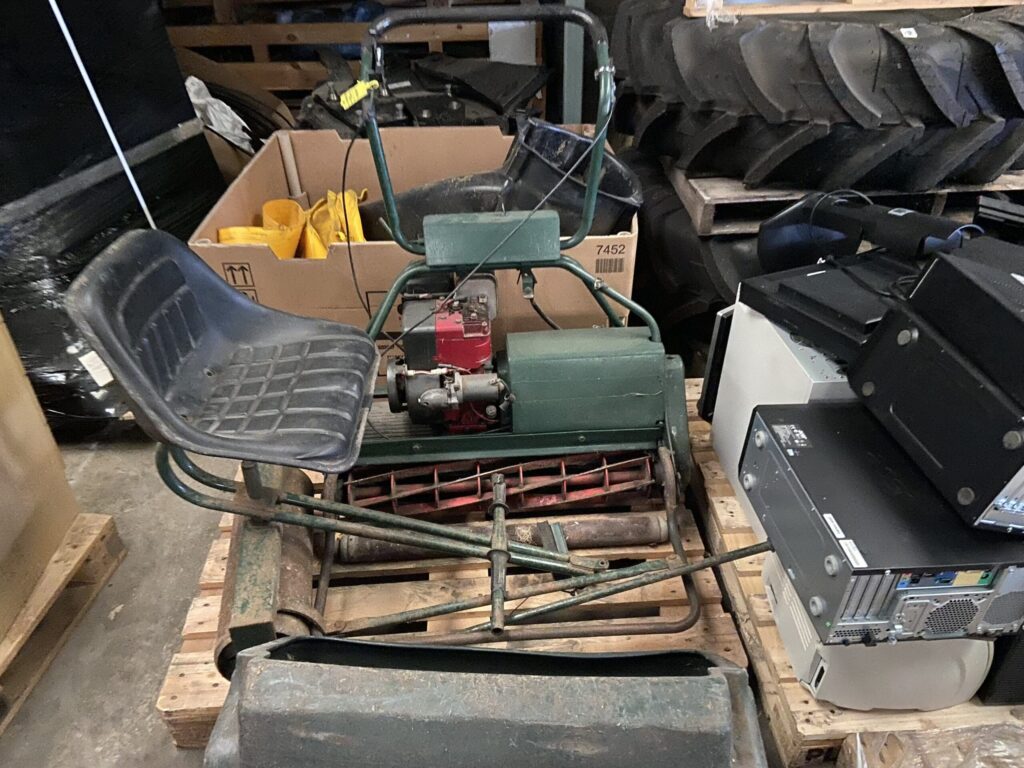 ATCO Cylinder Mower | Russell's