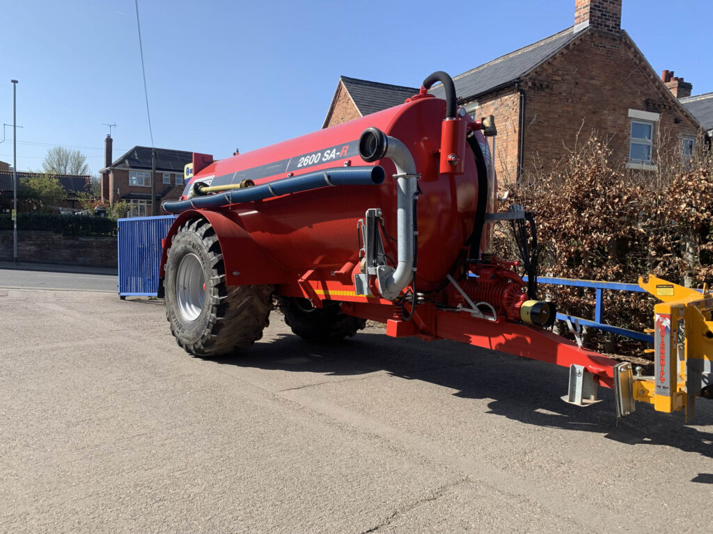SHOP SOILED Hi-Spec 2600 SA-R Tanker For Sale | Russell's