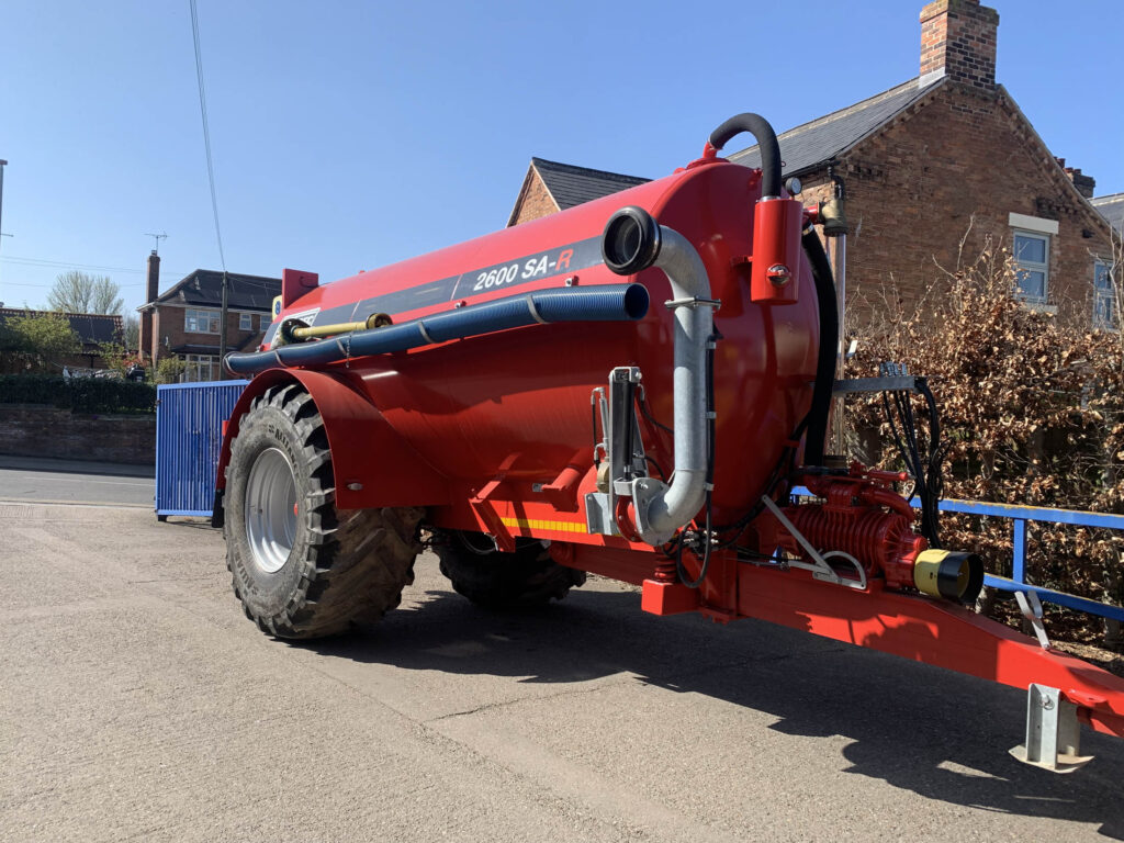 SHOP SOILED Hi-Spec 2600 SA-R Tanker For Sale | Russell's