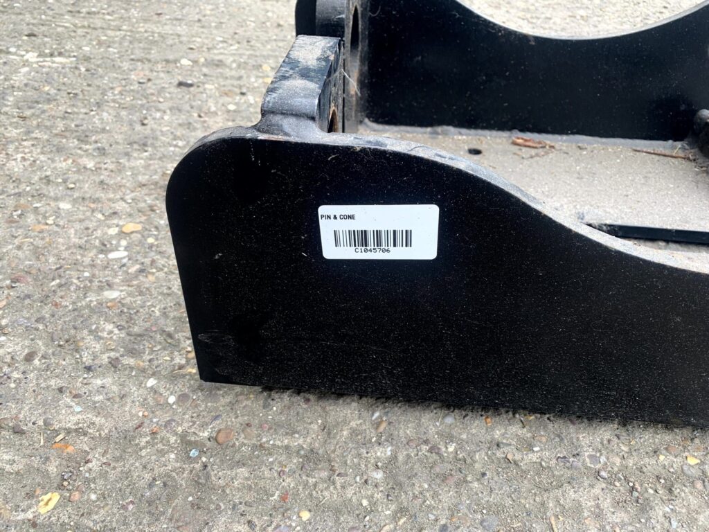 NEW Pin & Cone Bolt On Brackets For Sale | Russell's