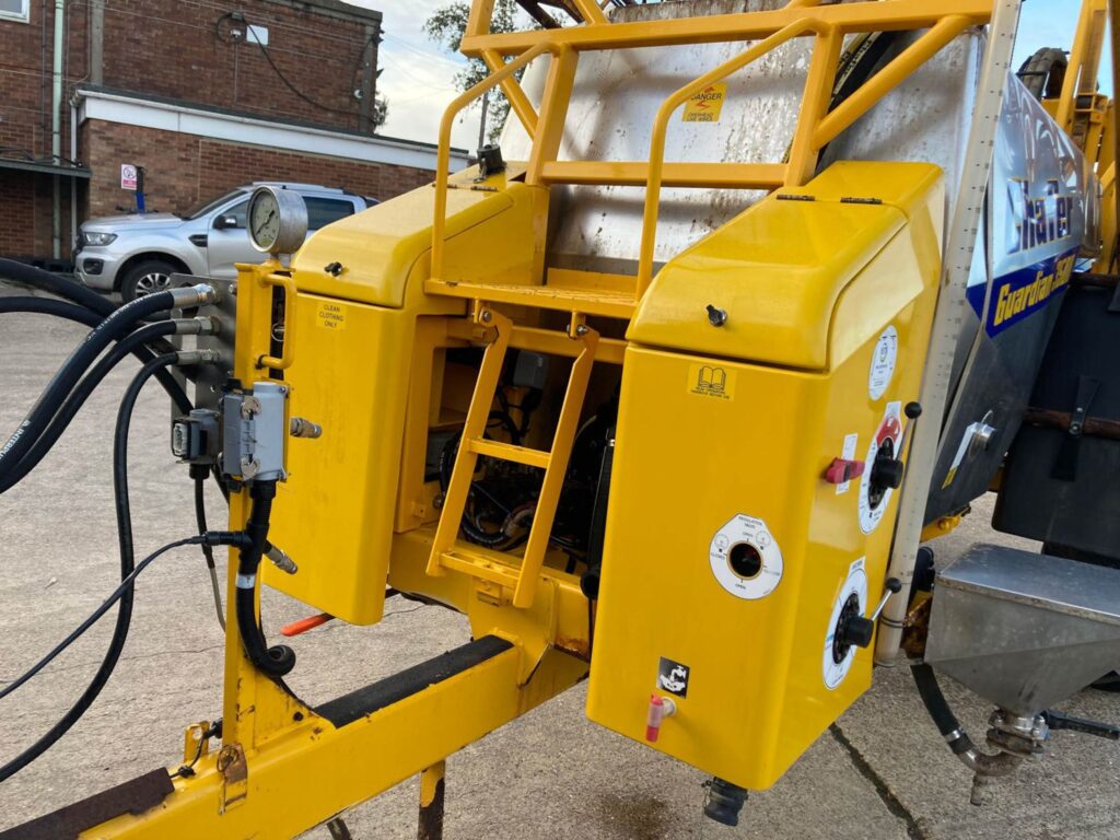 USED Chafer Guardian 3500 24 Metre Trailed Sprayer For Sale | Russell's
