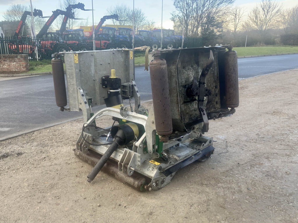 USED Major MJ65-300 CS Pro Mower For Sale | Russell's