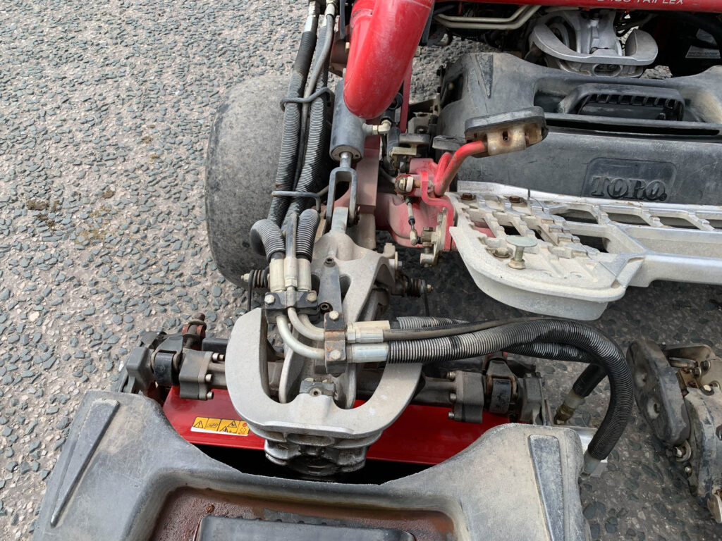 USED Toro GR3400 Ride On Greens Mower For Sale | Russell's