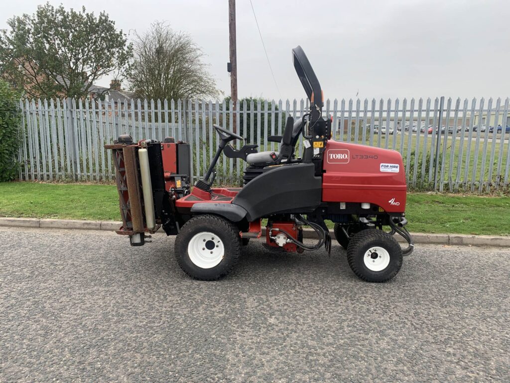 USED Toro LT3340 Triple Mower For Sale | Russell's