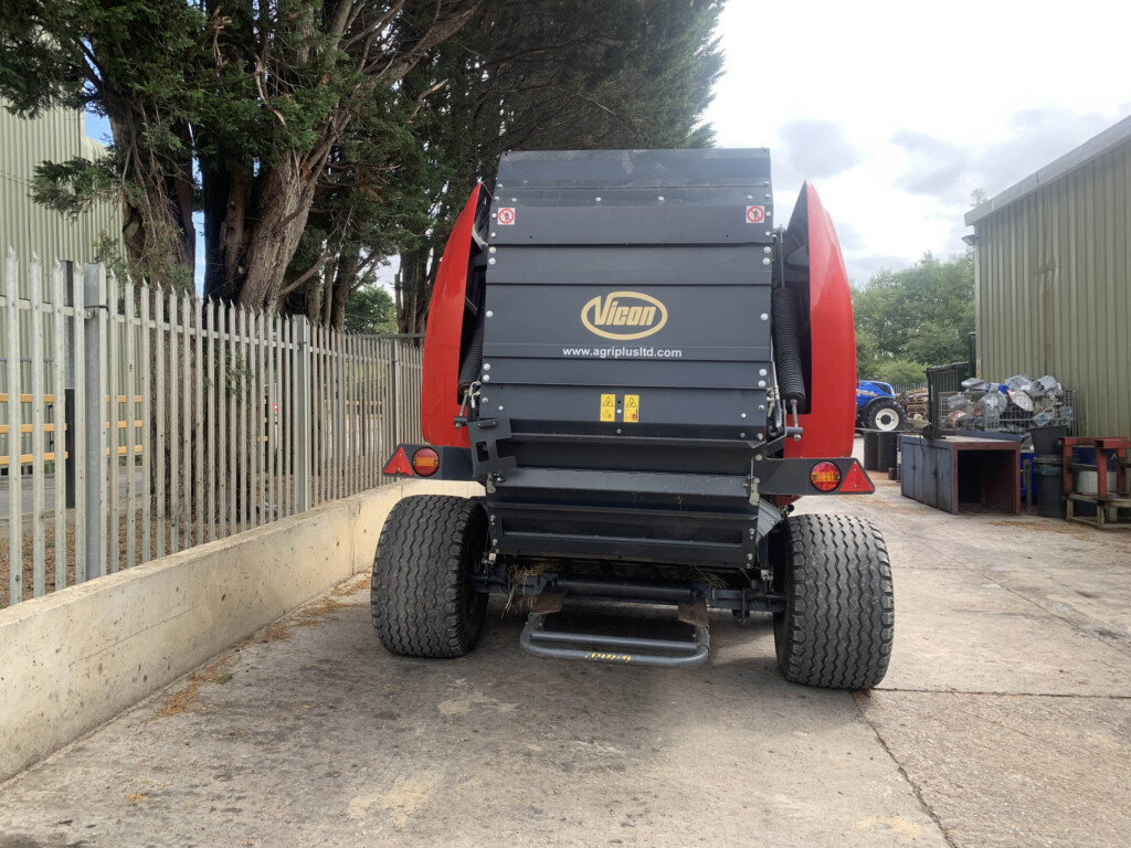 USED Vicon RV5216 Round Baler For Sale | Russell's