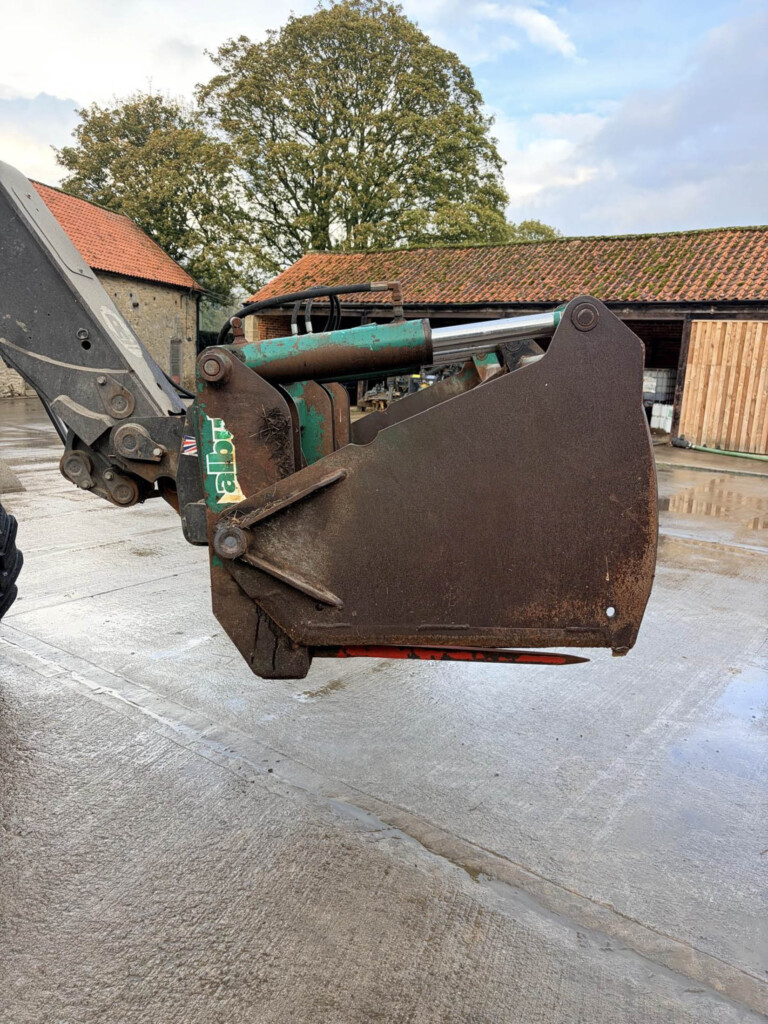 DUE IN: Albutt S220 Shear Grab For Sale | Russell's