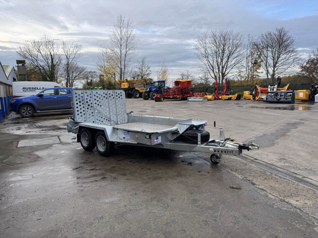 NEW Ifor Williams GH106 Plant Trailer For Sale | Russell's