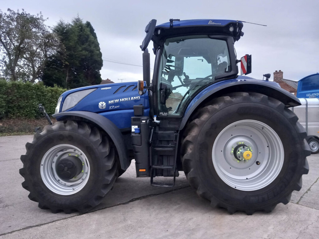 New Holland T7.300 Tractor For Sale | Russell's